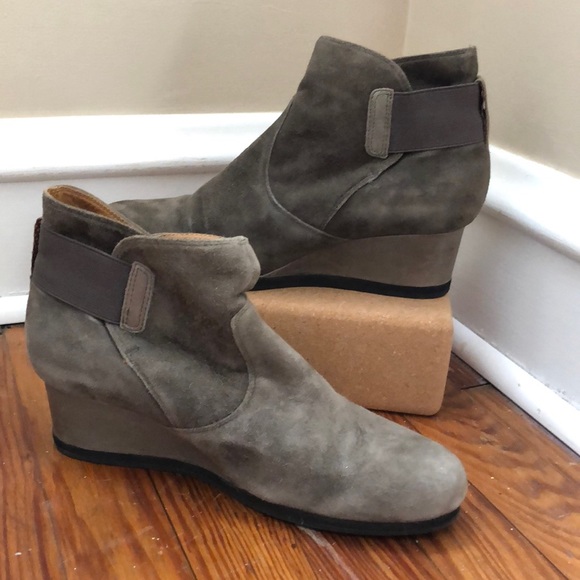 Earthies | Shoes | Earthies Beaumont Wedge Bootie 95 Boot Dusty Grey ...